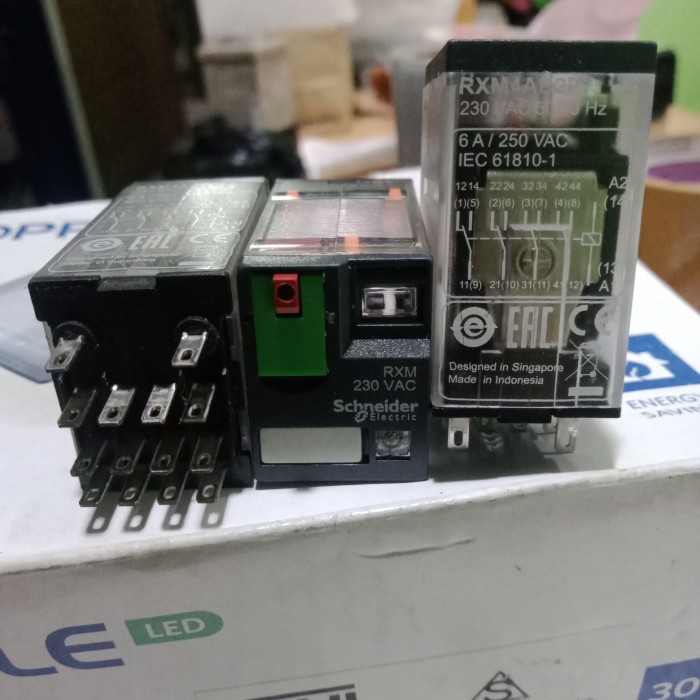 Relay Schneider Rxm4Ab2P7 220Vac | Shopee Malaysia