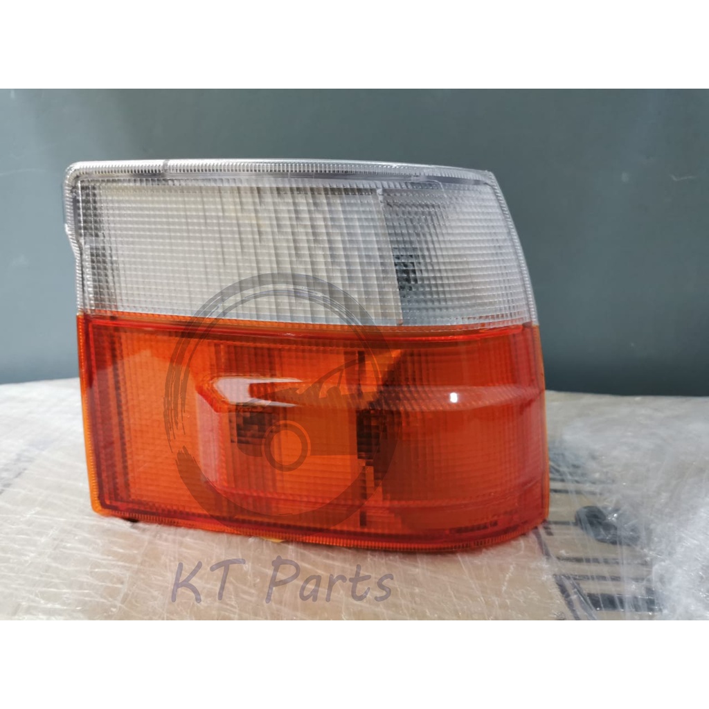 TOYOTA HIACE VAN LH112 / LH113 1993 YEAR FRONT PARKING CORNER LIGHT / SIGNAL ANGLE LAMP LAMPU ...