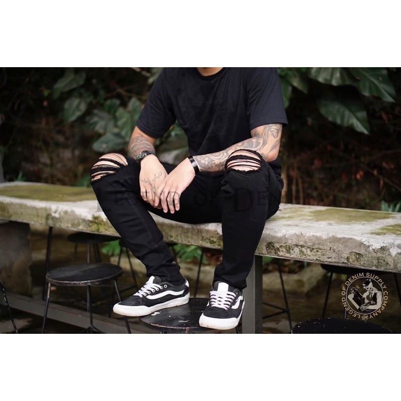 Original ripped legend Of denim pants | Shopee Malaysia