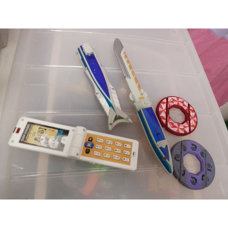 DX BANDAI SHINKEN GOLD SUSHI CHANGER AND SAKANAMARU SAMURAI SENTAI ...