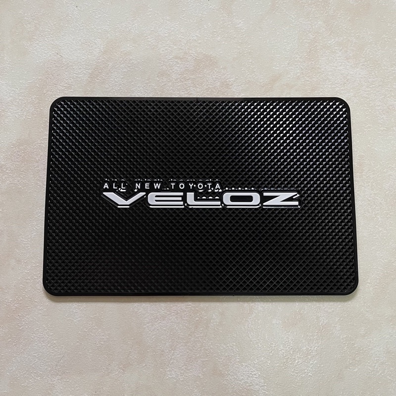 veloz toyota car mat anti slip pelapik dashboard | Shopee Malaysia