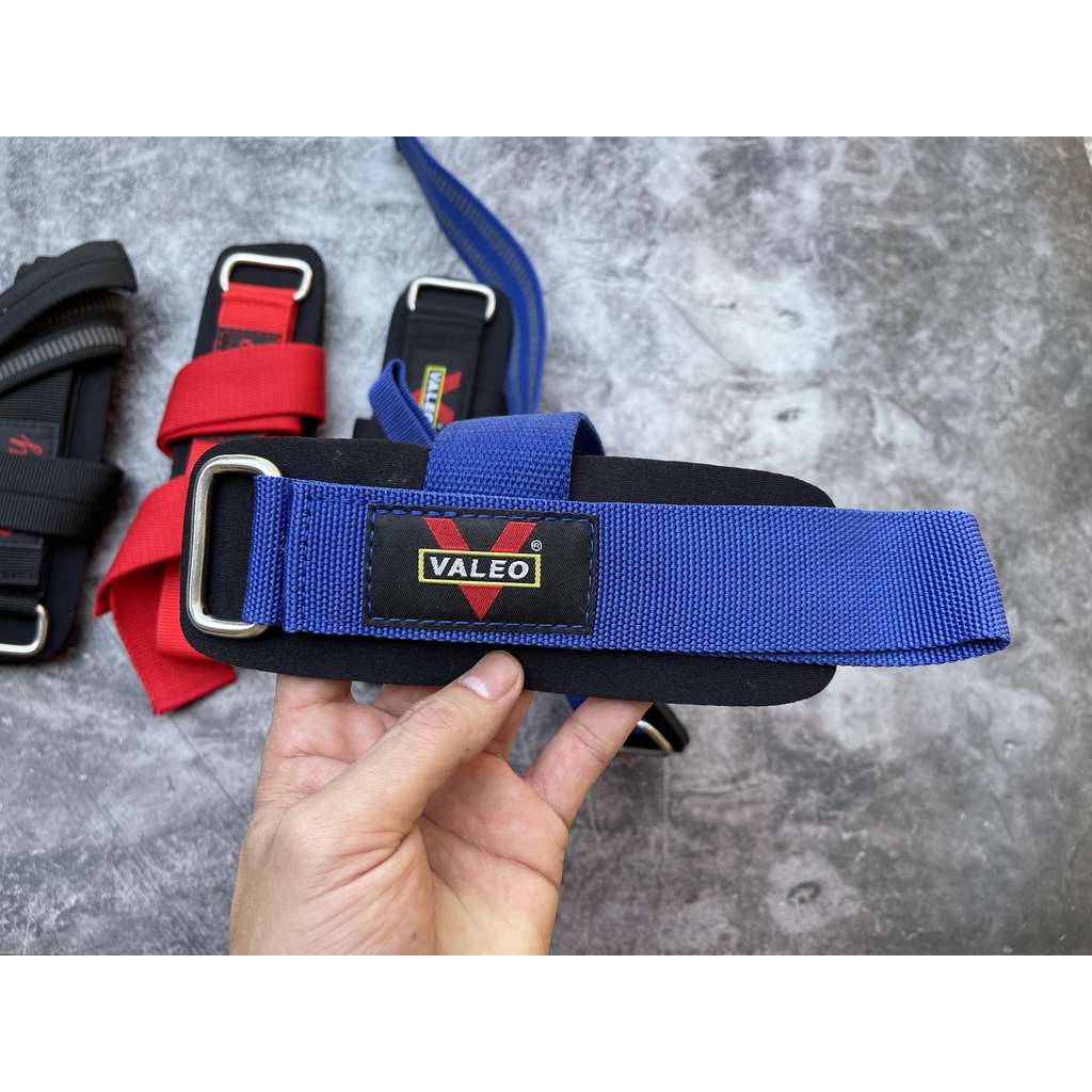 Valeo back zipper has a wrist wrap for excellent gym support | Shopee ...