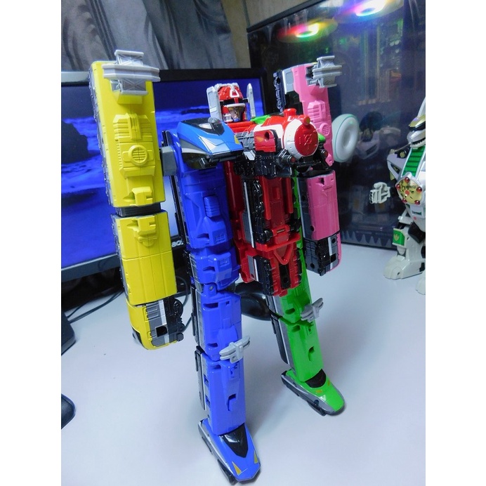 Ressha Sentai - ToQger _ DX Ressha Gattai ToQ-Oh ( Missing Sword Part ...