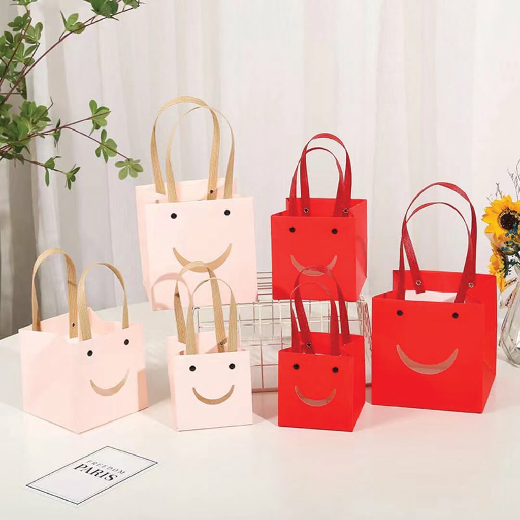 SHIOK Wowzer Square Buckle Gift Paper Bag With Smiling Face For Flower ...