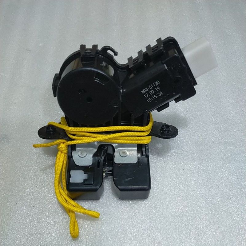 Avanza Xenia Xenia 2022 Car Trunk Door lock original | Shopee Malaysia