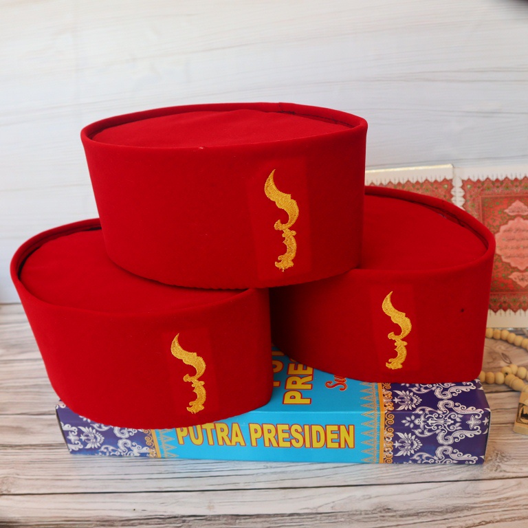 MERAH Peci Songkok Kopiah Kujang Red Chili Embroidery Red Logo Kujang ...