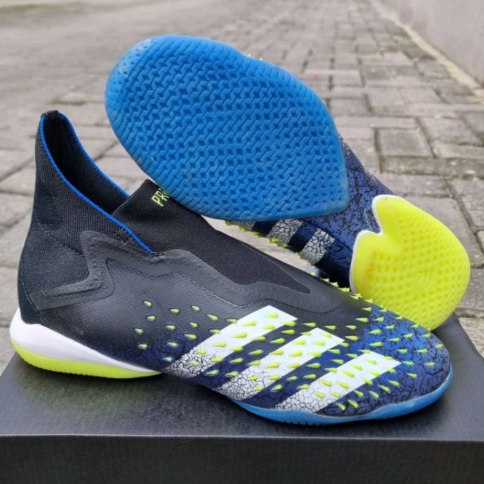 Adidas Predator Freak Futsal Shoes+ Superlative ic | Shopee Malaysia