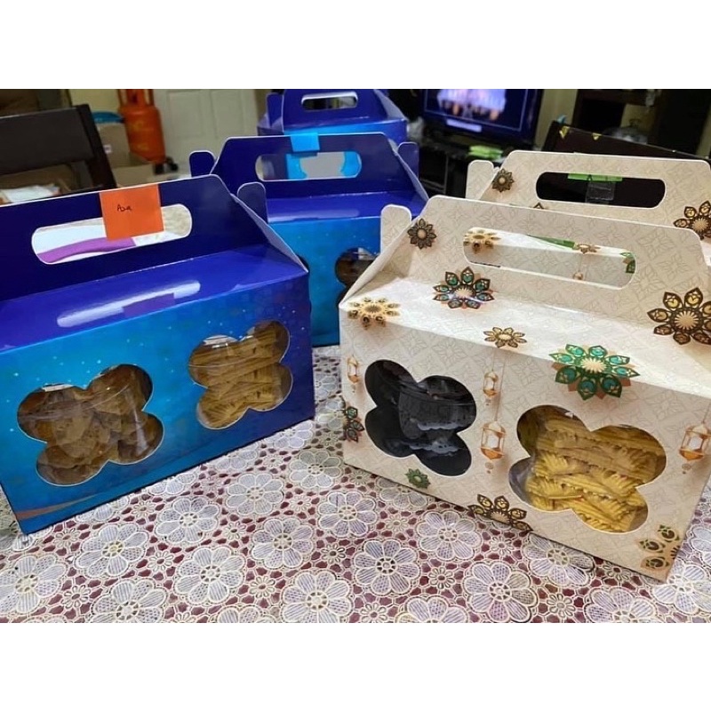 kotak hamper biskut raya (5pcs). Jual Kotak sahaja. SIla baca info ...