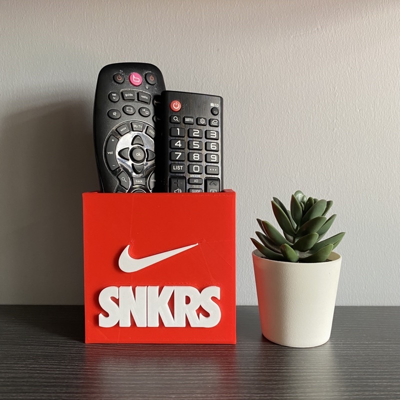 🔥 NIKE SNKRS Logo Container 🔥 | Shopee Malaysia