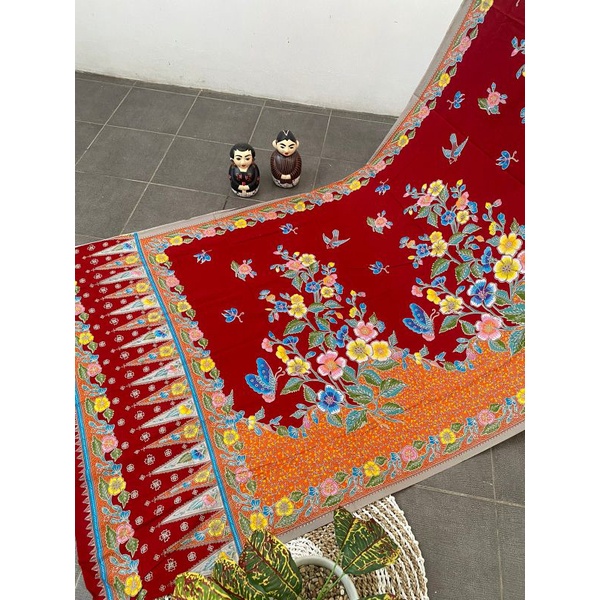 MERAH Red floral motif batik cloth with sarong | Shopee Malaysia