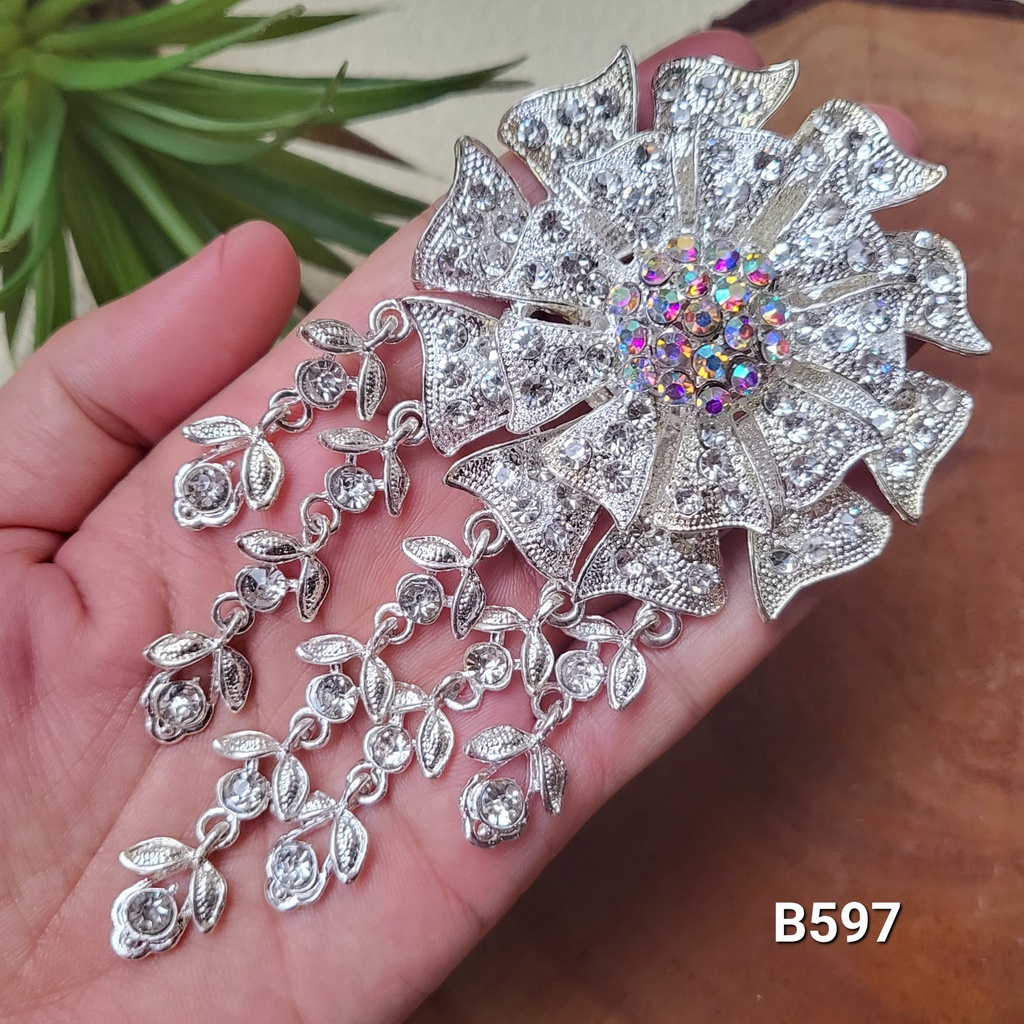 Luxury Gem Kebaya Brooch B597, B615, B612, B610, B522 | Shopee Malaysia