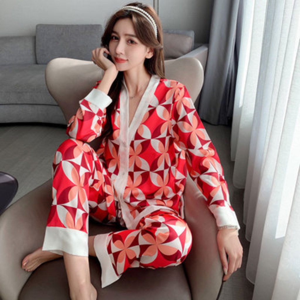 2023 New Ice Silk Pajamas Spring Womens Print Fashion Long Sleeve Suit