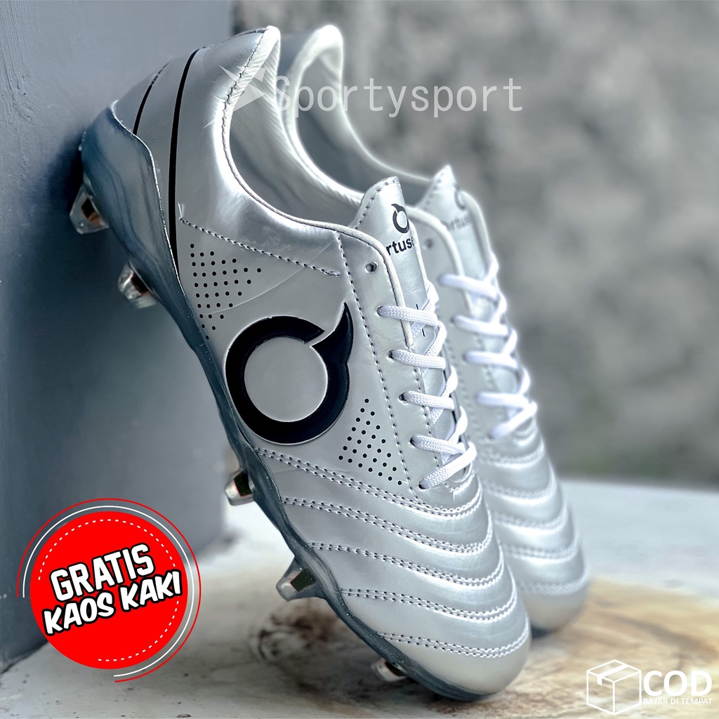 PREMIUM FOOTBALL SHOES Rp. 79,999 ONLY FREE SOCKS. Ortuseight Ortus ...