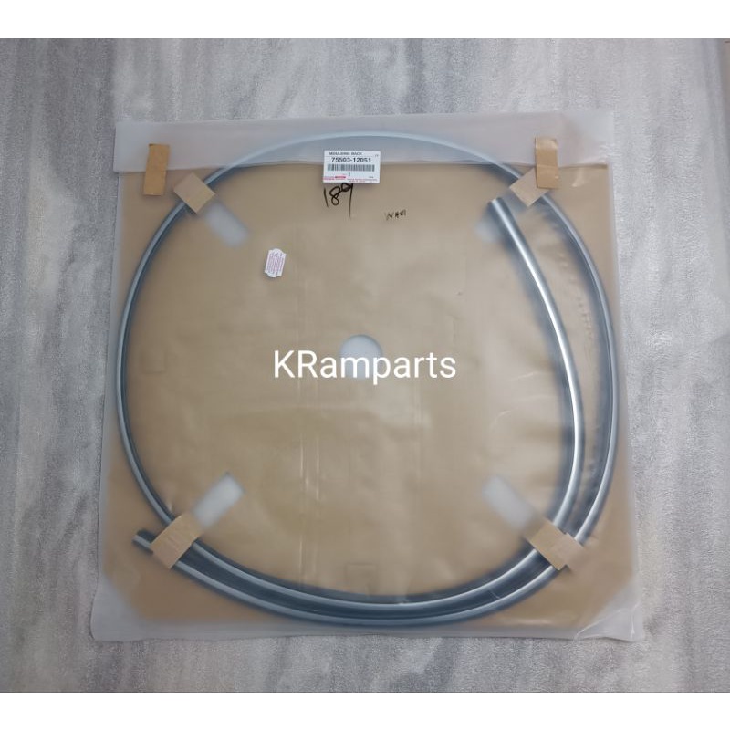 TOYOTA COROLLA SEG AE101, AE111 EE111 WIND SCREEN MOULDING - GETAH ...