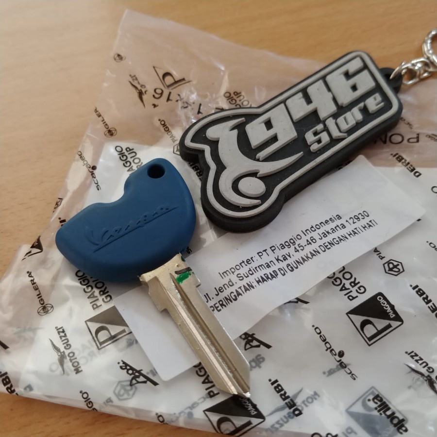 Blank Key/Duplicate Key/Blue Key Rubber Piaggio Vespa Original | Shopee ...