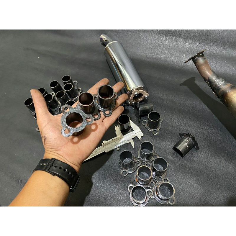 Triangle adapter pipe exhaust connection to silincer diameter 26 28 for ...