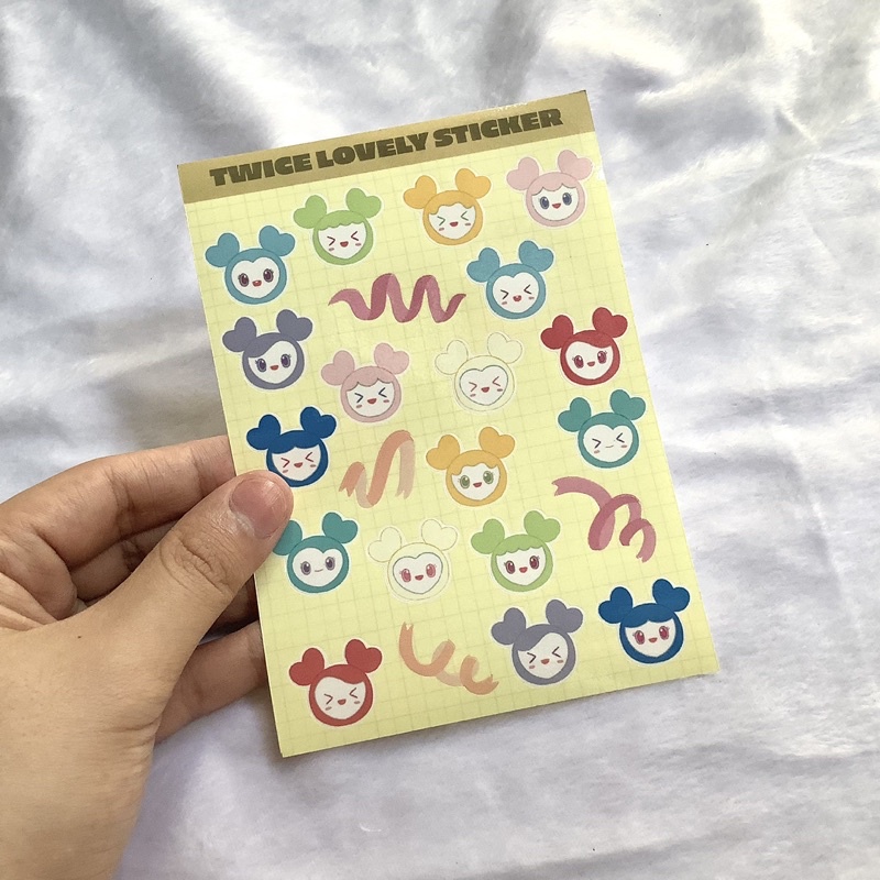 Twice LOVELY STICKER kisscut (LABURI) | Shopee Malaysia