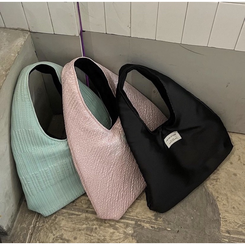Limited Studio Cloud Bag Medium | Shopee Malaysia