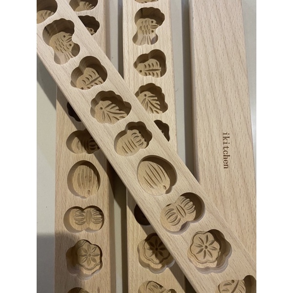 10 Holes Hand Carved Biscuit Wooden Mould Kuih Bangkit Mould | Shopee ...