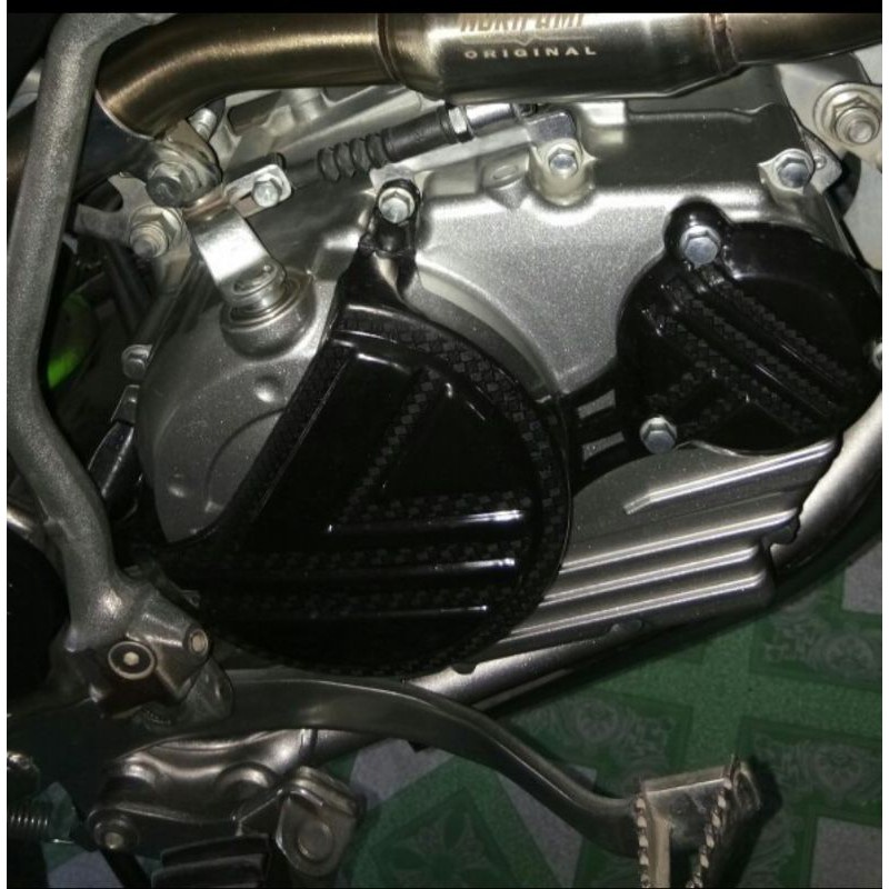 MESIN Lower engine protector next to the frame of the klx 150 klx 150 ...