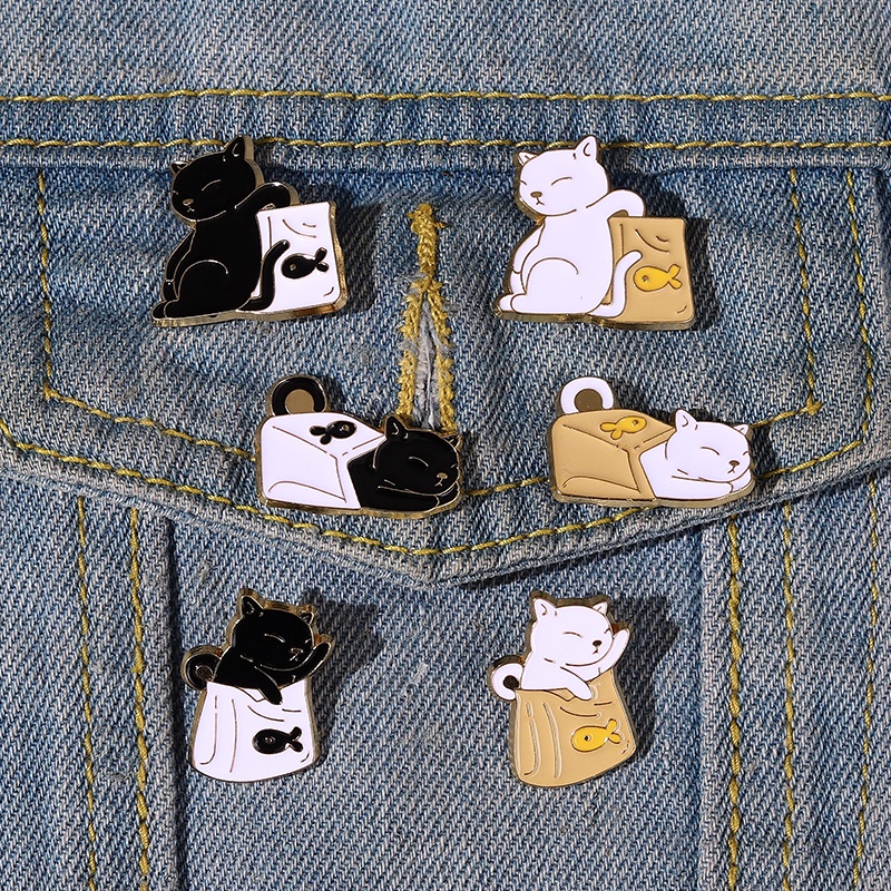 Cute Biack White Cats Enamei Pins Dried Fish Bag Brooch Cartoon Animal ...