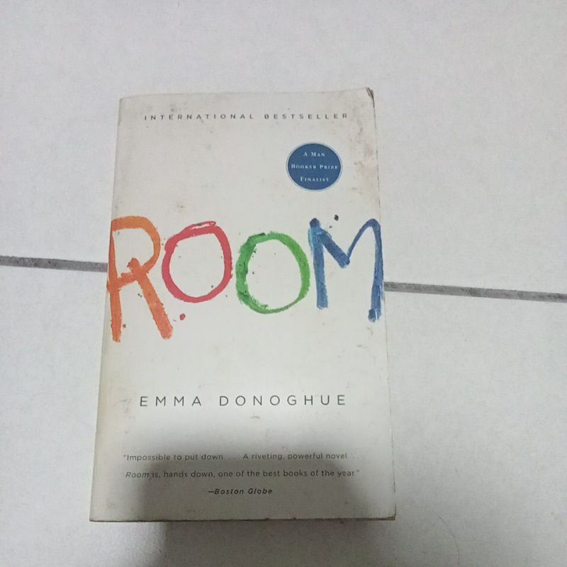 Room (Emma Donoghue) | Shopee Malaysia