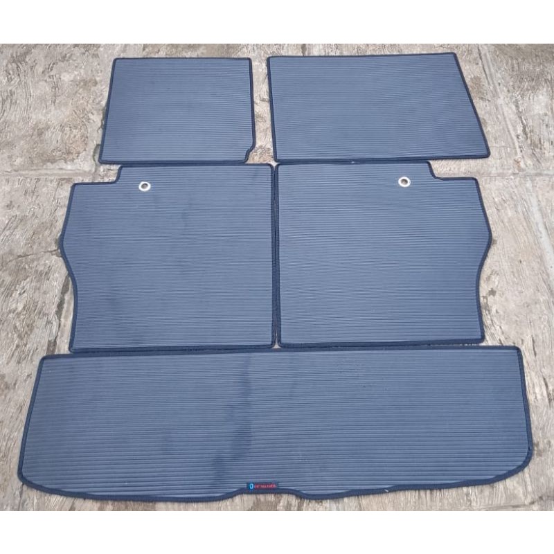 Luggage Carpet Plus 2nd And 3rd Row Seat Back Inova Zenix | Shopee Malaysia