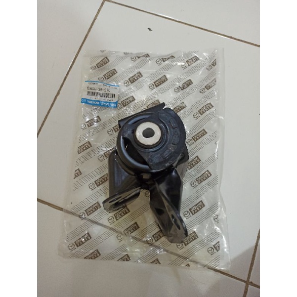 MESIN Engine Mounting Left Engine Mounting Left Engine Mount Left Mazda ...