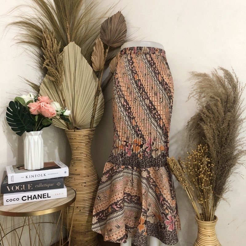 Melia Kebaya - Batik plisket Mermaid Skirt - Mermaid Batik Skirt ...