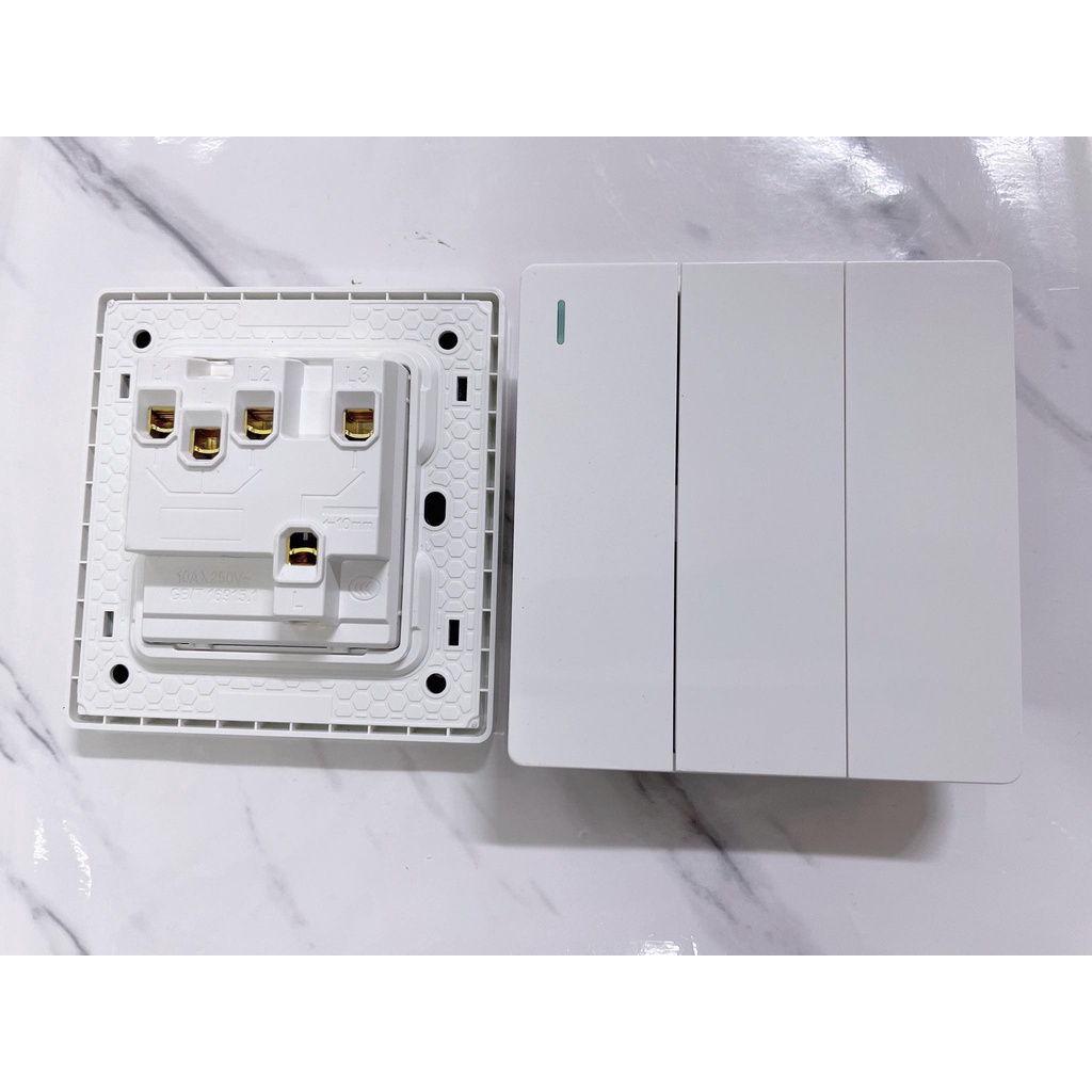 switches power supply incoming aircond / plug socket / soket suis 45A ...