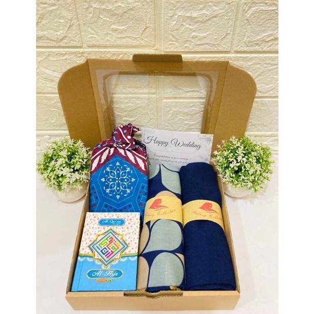 Bella Square Hijab Hampers / Motif Hijab / Wedding Gifts / Birthday ...