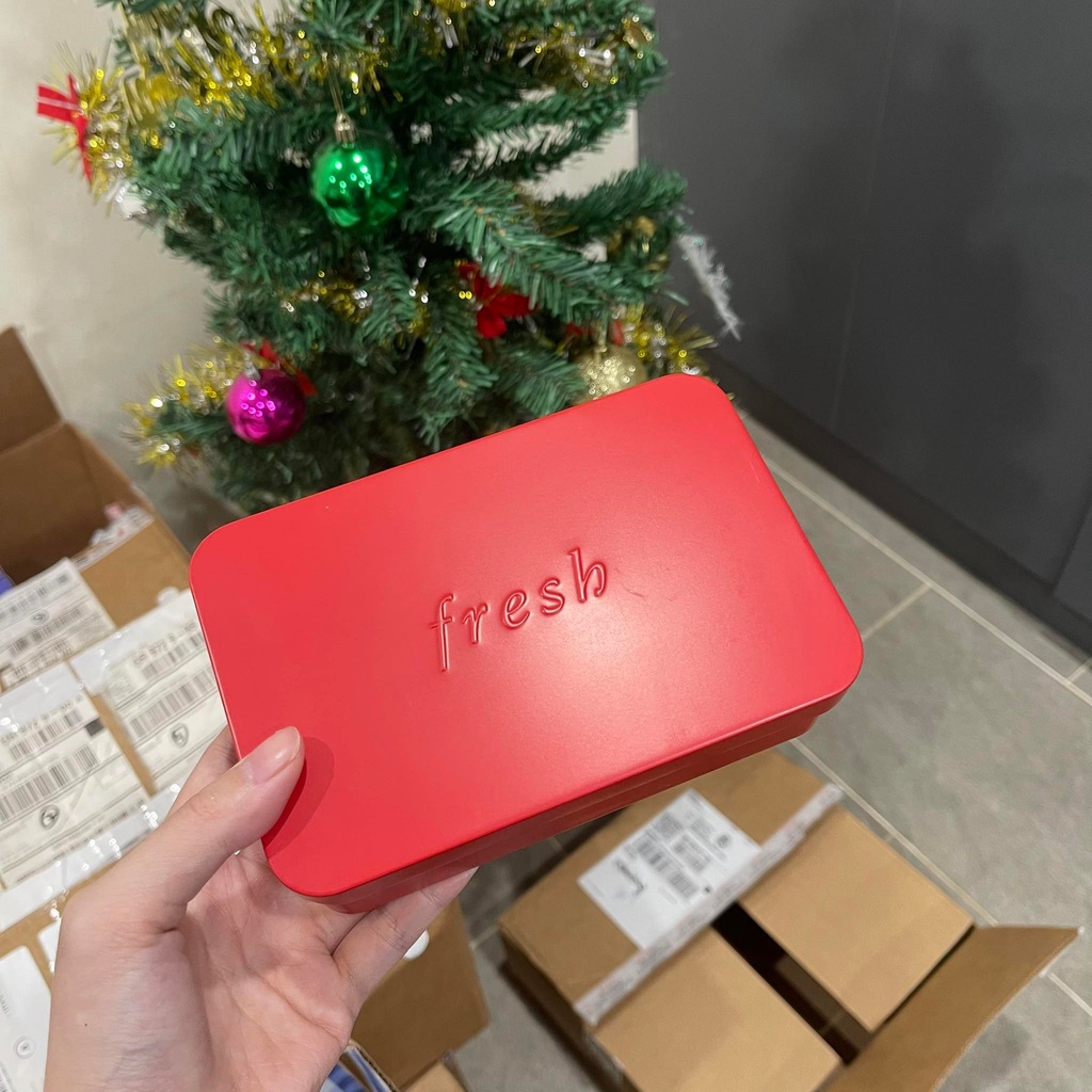 Red tin box (not what inside) | Shopee Malaysia