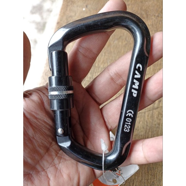 Carabiner screw alloy camp | Camp rock climbing hook ring | Camp safety Connector | Shopee Malaysia