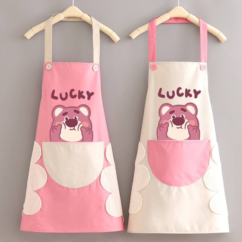 Apron melukis kanak-kanak perempuan dan kanak-kanak yang berdedikasi ...