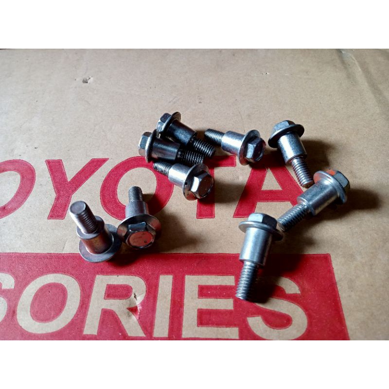 Original Cylinder head cover Bolt (Can Be Used For Honda Vario ...
