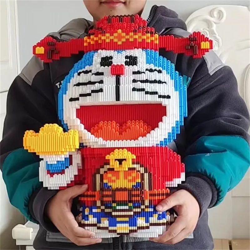 Assembling a 40cm large-sized Doraemon God of Wealth cartoon 3D model ...