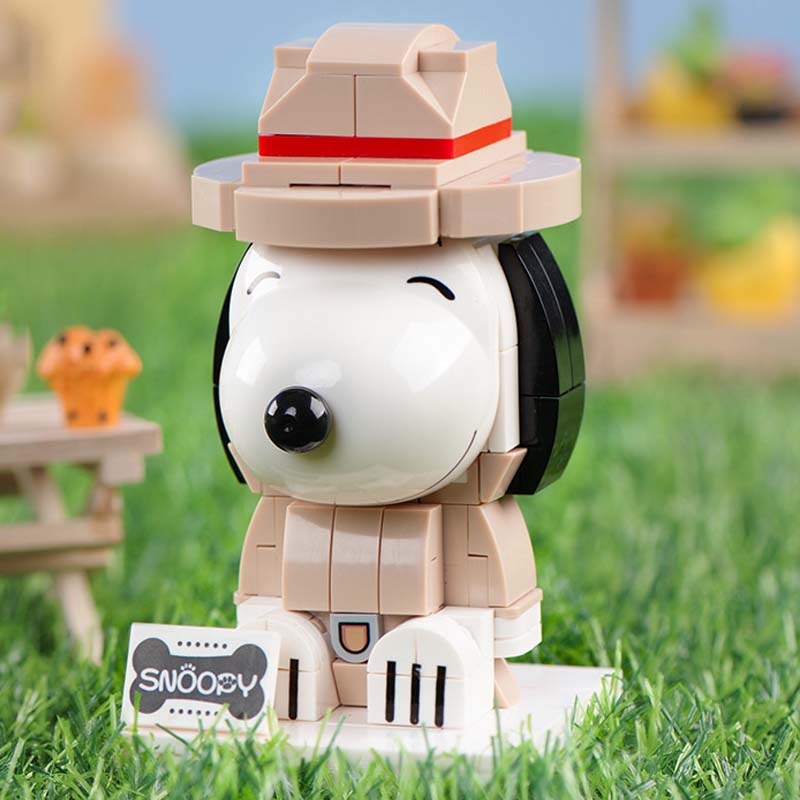 17 Models Snoopy Building Blocks PEANUTS Good Friend Diverse Life ...