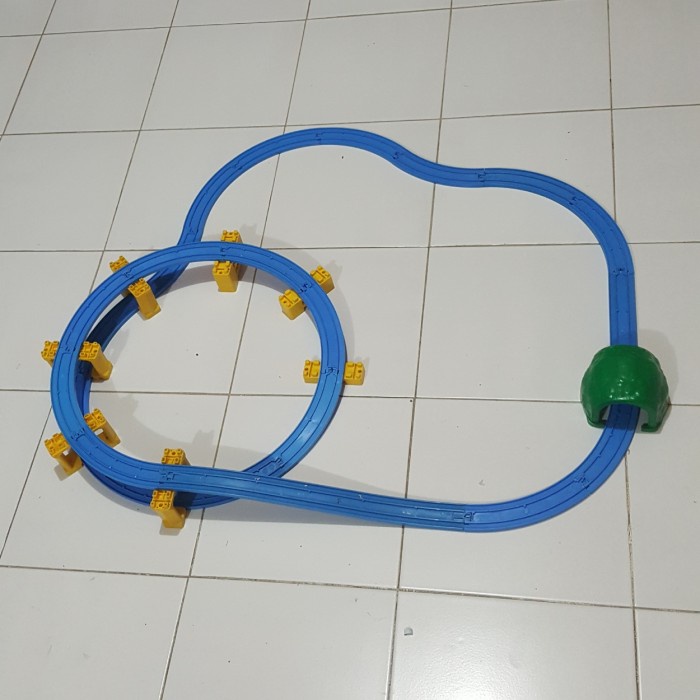 Takara Tomy Plarail Basic Thomas Train Track Set | Shopee Malaysia