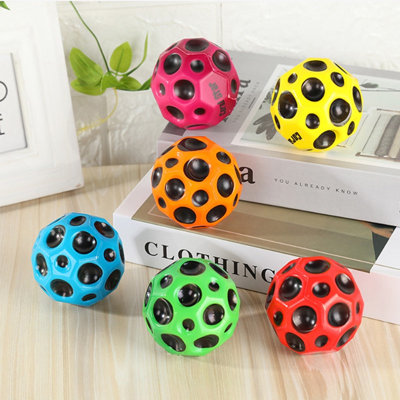Fashion Elastic Ball Compact Anti-fall Ergonomic Design Moon Shape ...