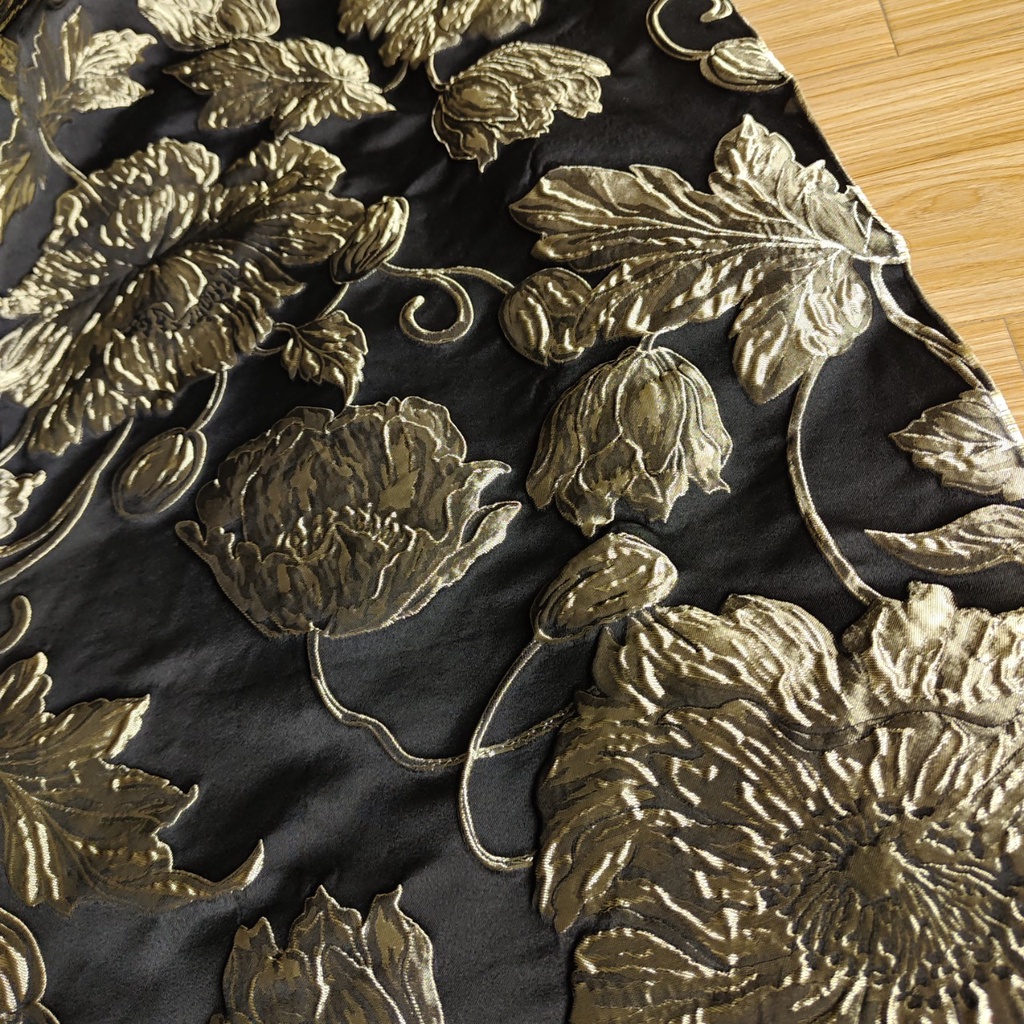 Black embossed flowers jacquard fabric Tulip Pattern Yarn Dyed cloth ...