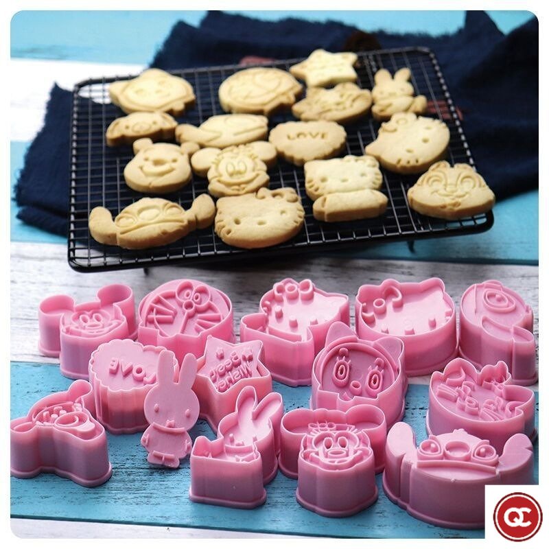 QC 3D Cute Cartoon Cookie Fondant Cake Sugarcraft Choco Cutter Mold ...