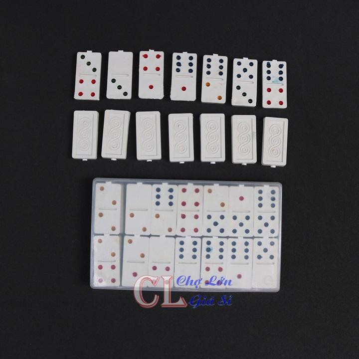 Plastic DOMINO Chess Toy Box - Entertainment Chess Set With Chess Box ...