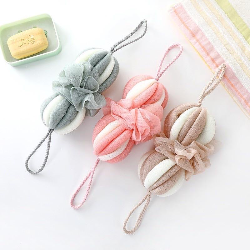 Soft and smooth foaming back scrubbing mesh bath sponge with string ...