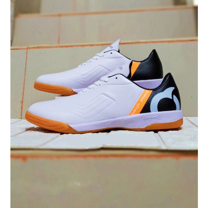 Unleash Brilliance! Kasut Ortuseight Futsal Shoes - Marvelous Control ...