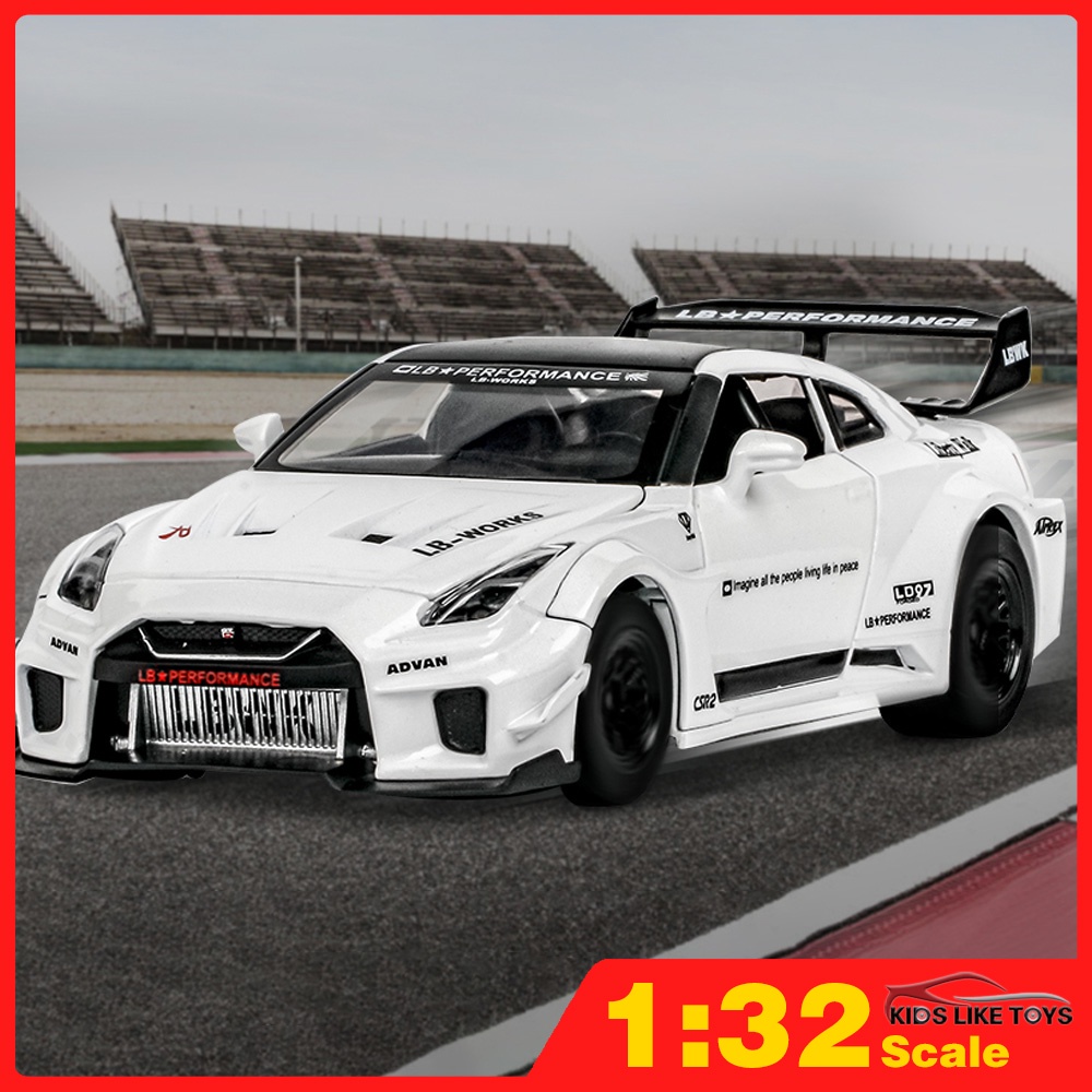 KLT 1:32 NISSAN GTR CSR2 Metal Diecast Toy Car Model For Boys Children ...