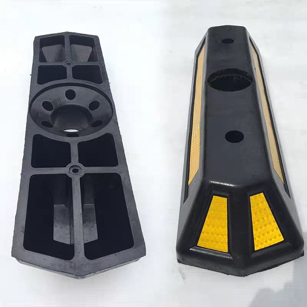 Rubber Lane Block 75CM X 21.5CM X 12.5CM( not include flexible pole ...