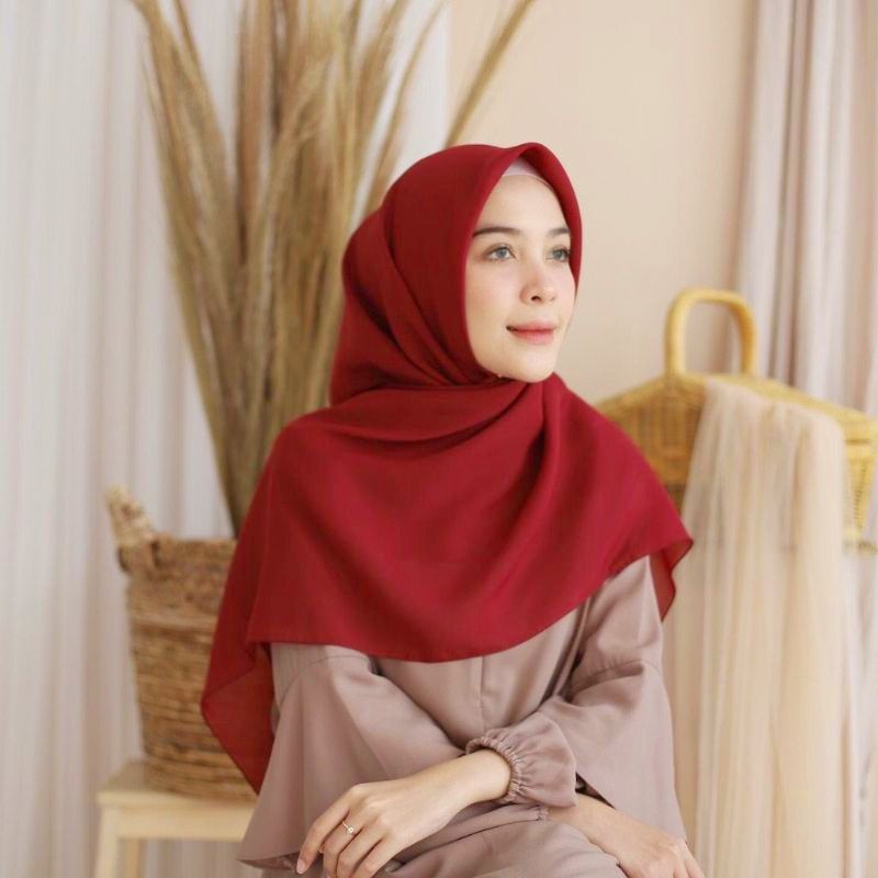 MERAH Hijab BELLA SQUARE Hijab SQUARE Anti-Budget Color 50+ ada logo ...