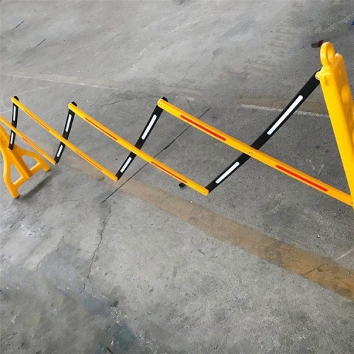Extendable Mobile Barricade Fence, Road Barrier Movable Construction ...