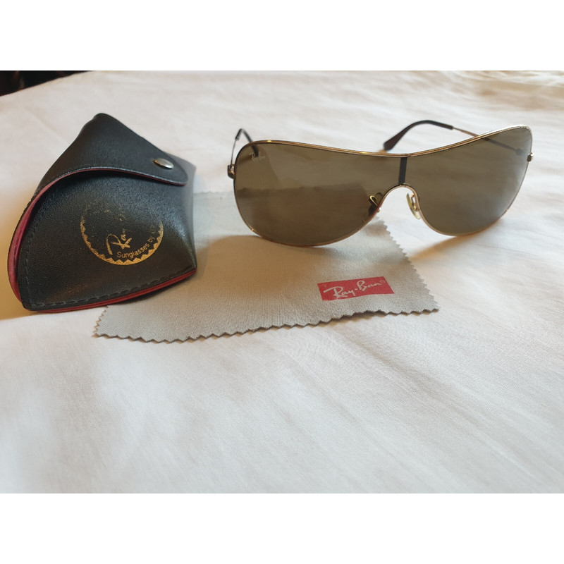 Ray-Ban Grand Highstreet RB3211 004/71 Bingkai Emas Cermin Mata Hitam ...