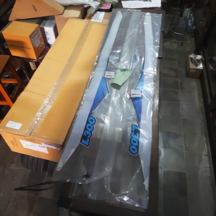 Original mitsubishi l300 side crankcase sticker | Shopee Malaysia